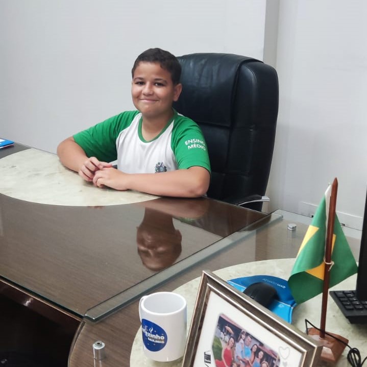 Visita da EEEM Clóvis Borges Miguel destaca a importância do Projeto Câmara-Escola