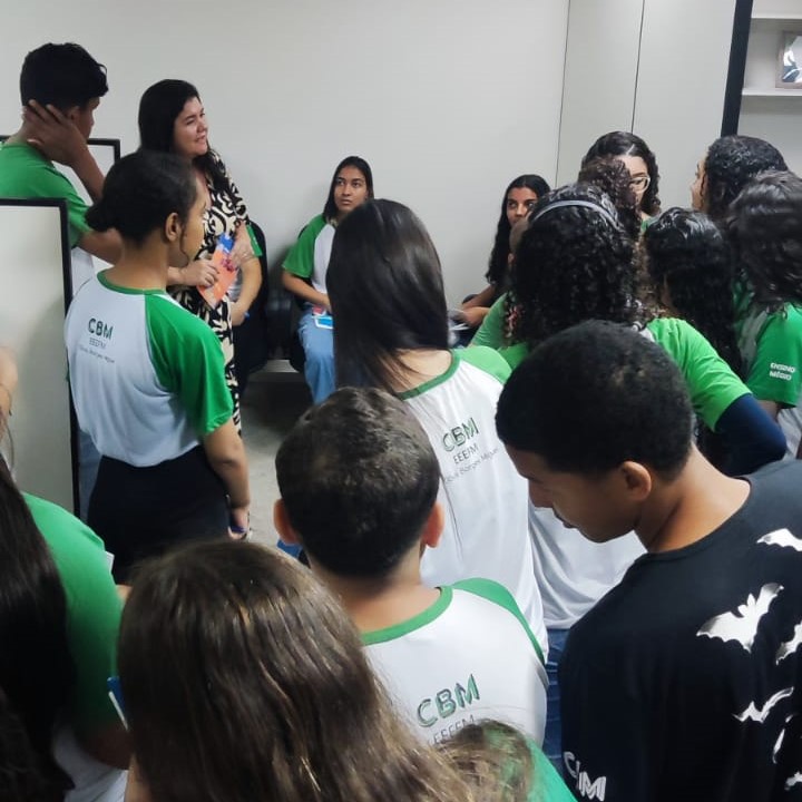 Visita da EEEM Clóvis Borges Miguel destaca a importância do Projeto Câmara-Escola